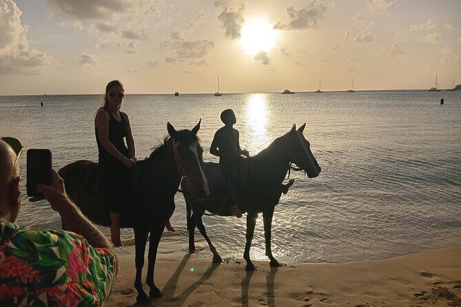 2 Hour Horseback Riding Sunset Tour with Dore's Riding Stable - FAQs