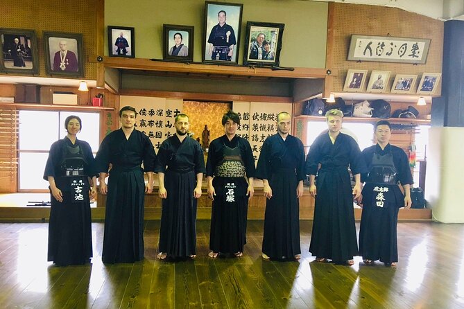 2-Hour Kendo Experience With English Instructor in Osaka Japan - Meeting and Logistics