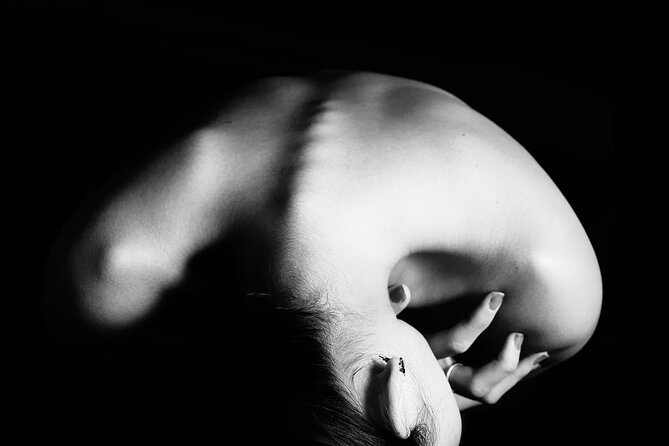 2-hour Life Drawing Session in Cardiff - The Art Materials and Model