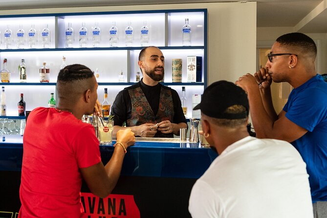 2-Hour Mixology Lesson with Professional Bartender in Milan - An In-Depth Look at the Experience