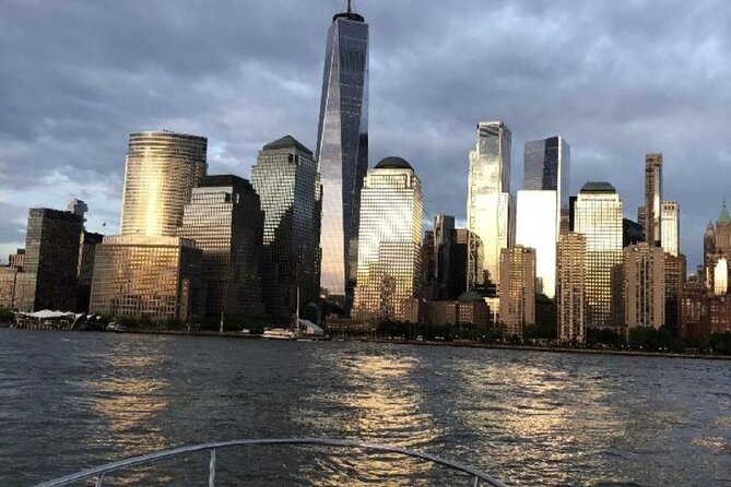 2-Hour Private Luxury Boat Tour in New York City - Whats Included in Your Booking