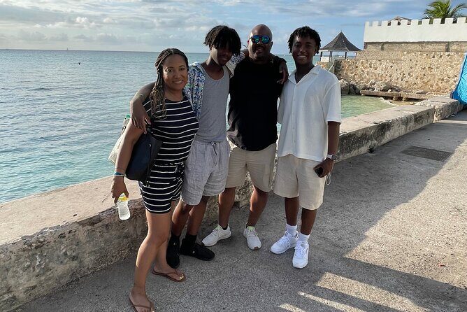 2 Hour Private Montego Bay City Tour with Souvenirs Shopping - Who Should Consider This Tour?