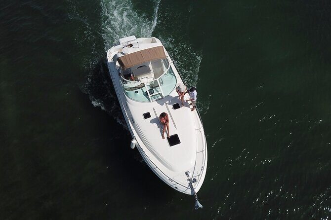 2-hour Private Sunset Cruise on a luxury yacht in Cancun Bay 25P18 - Who Will Love This Experience?