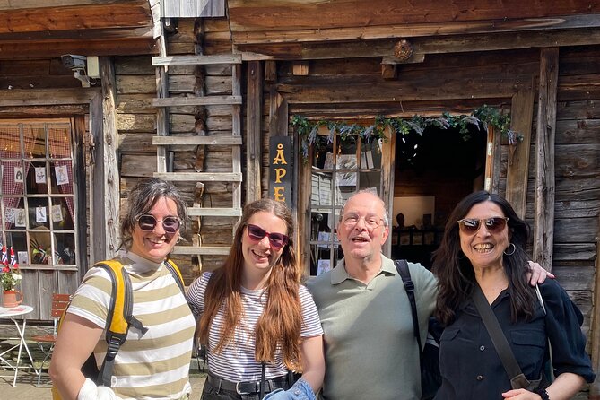 2 Hour Shared Walking Tour of Bergen - Key Points