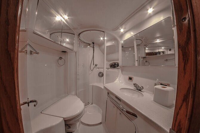 2 Hour Sunset - 51' Sea Ray Tulum, Playa del Carmen, Riviera Maya - The Crew: Friendly, Knowledgeable, and Professional