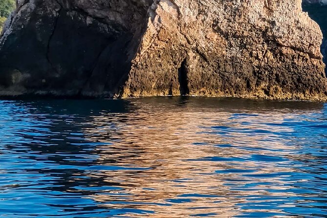 2 Hour Sunset Dolphin Watching Shared Tour in luxury boat - Who Should Consider This Tour?