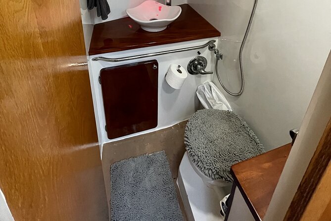 2-Hour Sunset Sailing With Wine In Stock Island - Meeting and Departure Details