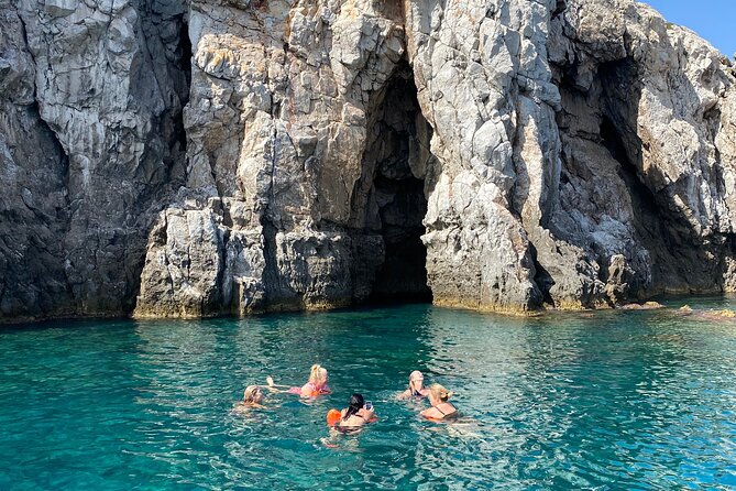 2-Hour the Beauties of Rhodes Island Private Guided Boat Tour - Customer Experiences and Testimonials