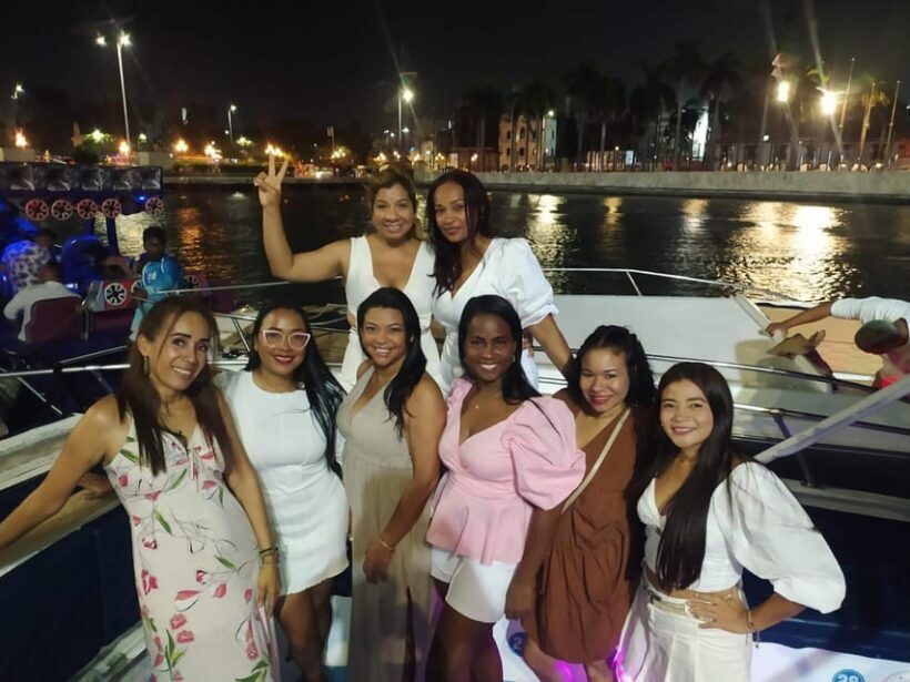 2-hour tour in Cartagena Sunset View in party boat - Practical Details for Travelers