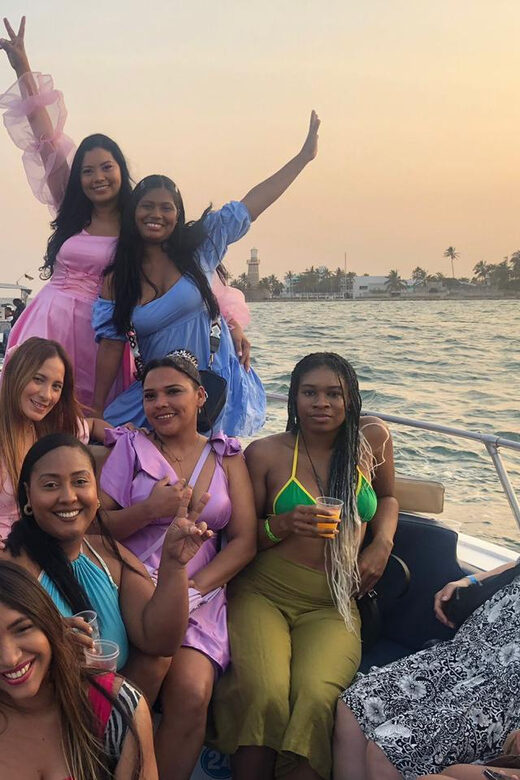 2-hour tour in Cartagena Sunset View in party boat - The Sum Up