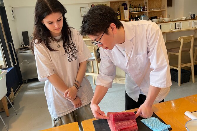 2-Hour Tuna Cutting and Sushi Small Group Workshop in Sendagi - Common Questions