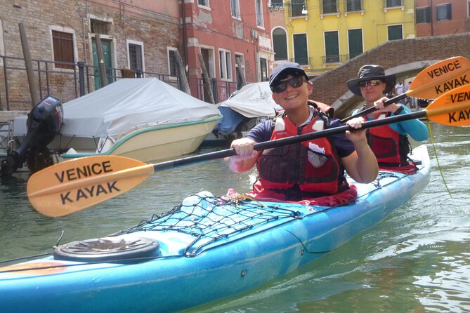 2 Hour Venice Canal Kayak Tour - Premium Experience by Day - The Kayaking Experience: Safety and Skill Level