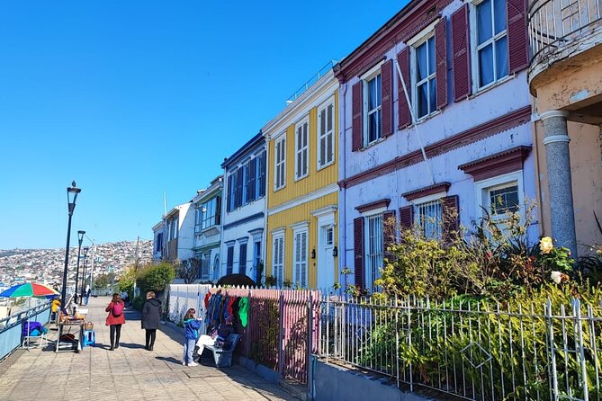 2 Hour Walking Tour in Valparaiso - Local Food Recommendations