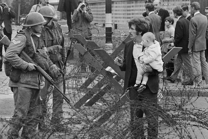 2 Hours Belfast Original Drivers the Troubles Black Taxi Tour - Sinn Fein Press Office and Its Significance