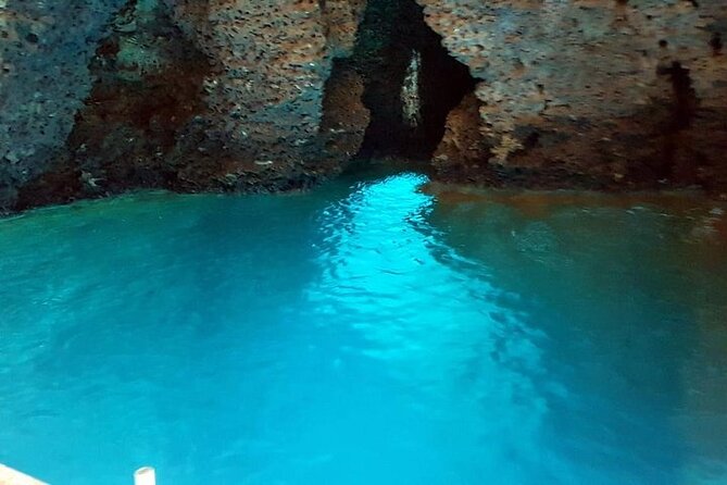 2-Hours Excursion to the Blue Grotto of Taormina in Isola Bella - Gastronomic Delights on the Excursion