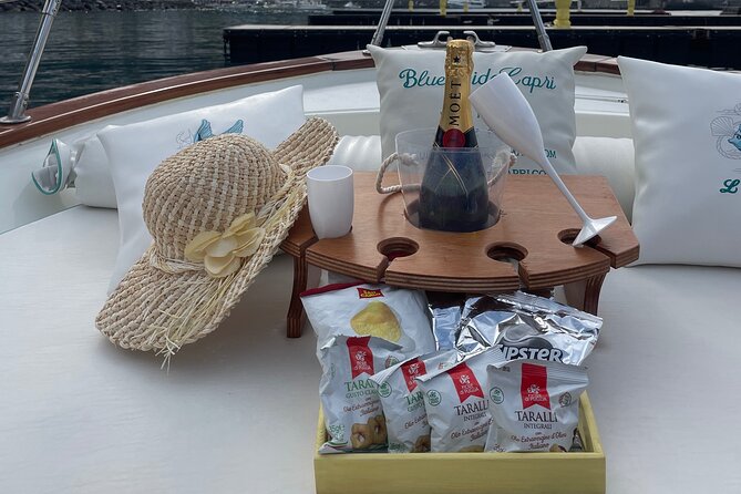 2 Hours Guided Sunset Tour of the Island of Capri with Aperitif - The Value for Money