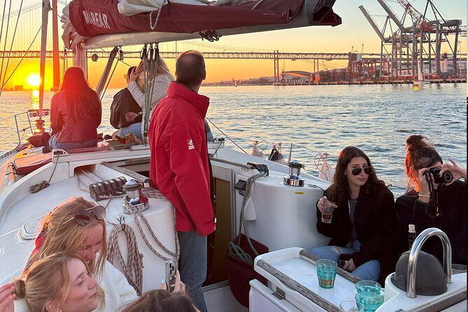 2 Hours Private Sailing Tour with Wine and Snacks - The Sum Up