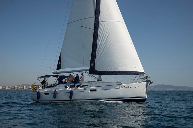 2 Hours Private sailing trip from Barcelona with open bar - Who Will Love This Sailing Trip?