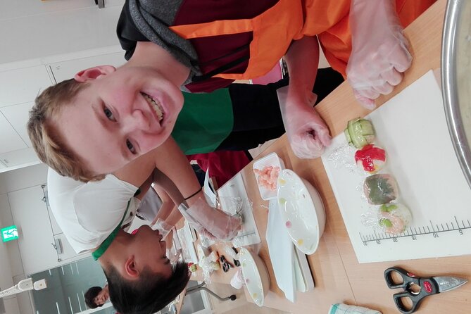 2 Hours Sushi Class - Instructor Feedback and Communication