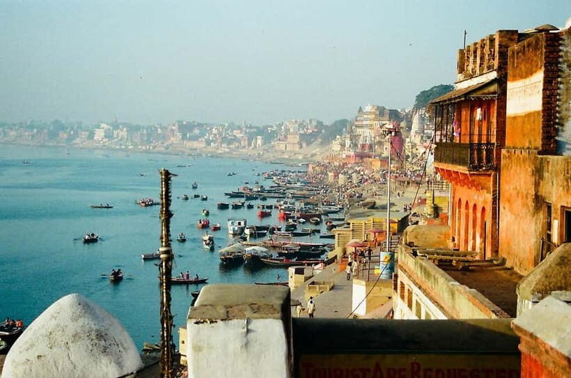 2 Hours Walk & Explore The Ghats Of Varanasi With Guide - The Itinerary in Detail