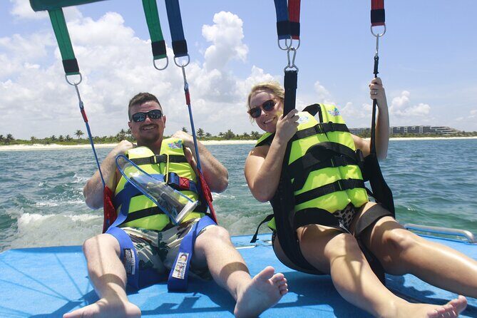 2 in 1 Parasailing and Speedboat Tour in Cancun - Key Points