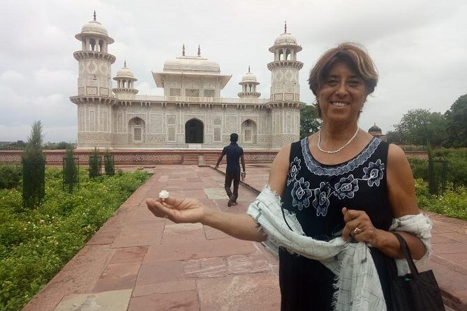 2 Nights Taj Mahal & Agra Highlights Tour from Delhi with Jaipur Transfer - Authentic Experiences and Authenticity