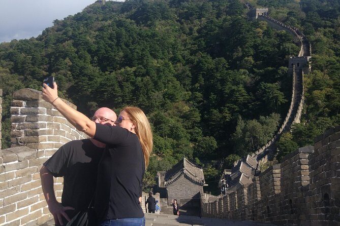 2 Sections Great Wall Hiking Tour to Mutianyu & Huanghuacheng - FAQ