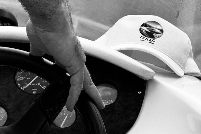 2 to 3 Hours Private Boat Tour in Lake Como - The Sum Up