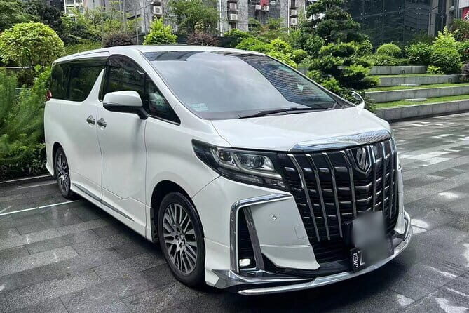 24 Hours Private Transfer from Hong Kong to Macau by 6 Seats Car - A Practical Look at the 24-Hour Private Transfer from Hong Kong to Macau in a 6-Seat Luxury Car