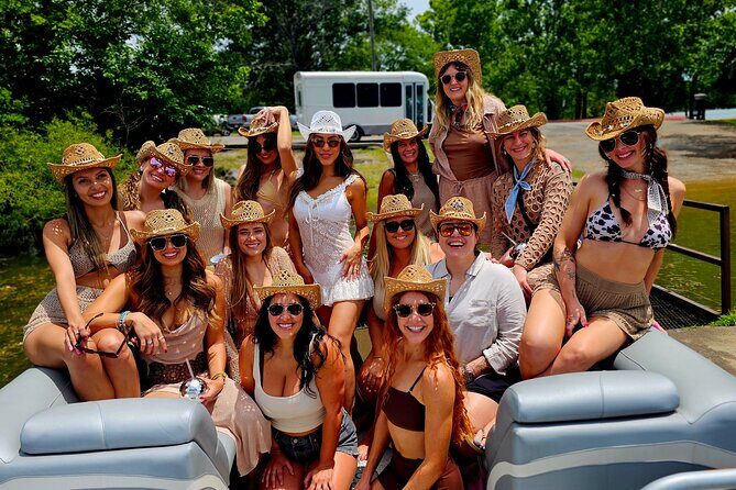 25ft Pontoon Party Boat w/ Captain up to 12 people (3 hrs) - Exploring the Itinerary and Experience in Detail