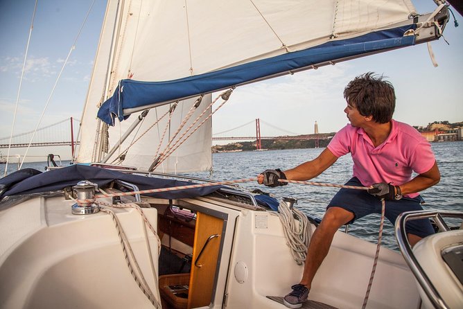 2,5h Lisbon Sunset Sail With Drinks and Snacks - Safety Considerations