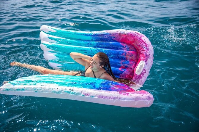 2,5hour Barcelona Sailing Tour With Swimming, Snacks, and Drinks. - Tour Overview