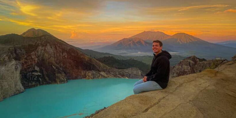 2D1N Bromo Sunrise & Ijen Blue Fire From Surabaya/Malang - The Night Trek to Ijen Crater
