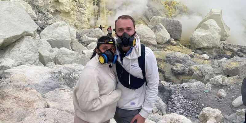 2D1N Bromo Sunrise & Ijen Blue Fire From Surabaya/Malang - The Blue Fire and Sulfur Mining Experience