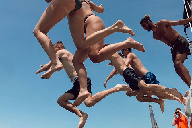 2H Lisbon Private Luxury Catamaran Tour With Welcome Drink - Customer Reviews