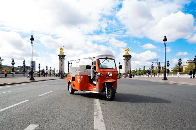 2H Private Electric Tuktuk Tour in Paris - Accessibility and Additional Information