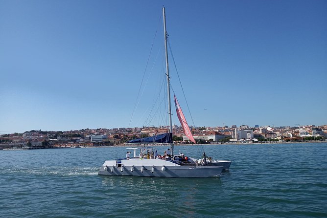 2H Private Sailing Catamaran Vertigo Tour in Lisbon up to 18pax - Booking and Cancellation Policies