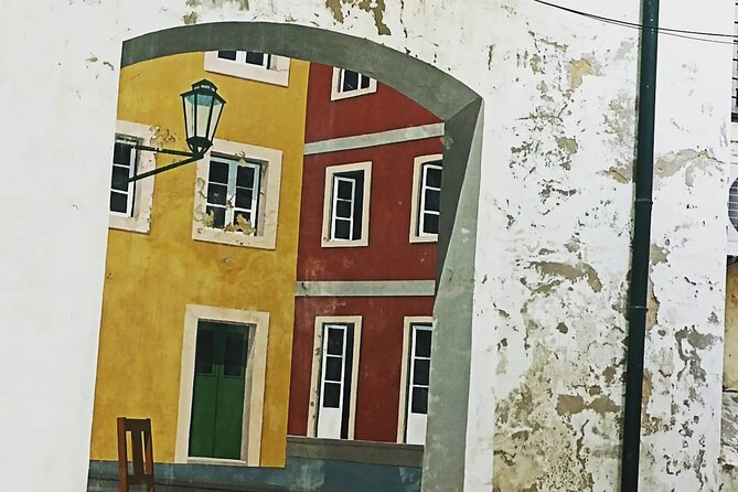 2H Tuk Tuk Tour Central Lisbon - Private Tour Experience