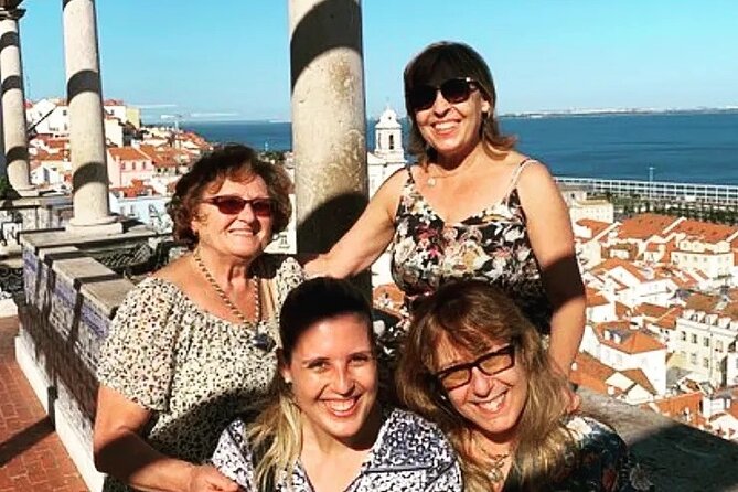 2H Tuk Tuk Tour Central Lisbon - Accessibility and Physical Requirements