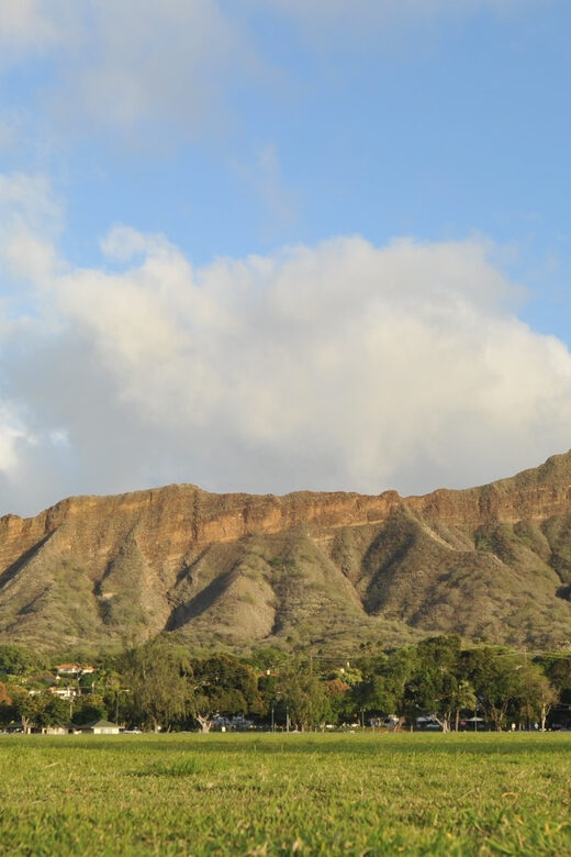 2nd)Diamond Head Hike w/ Malasada Starts at 7:00 a.m. - An Honest Look at the Diamond Head Hike with Malasadas Tour