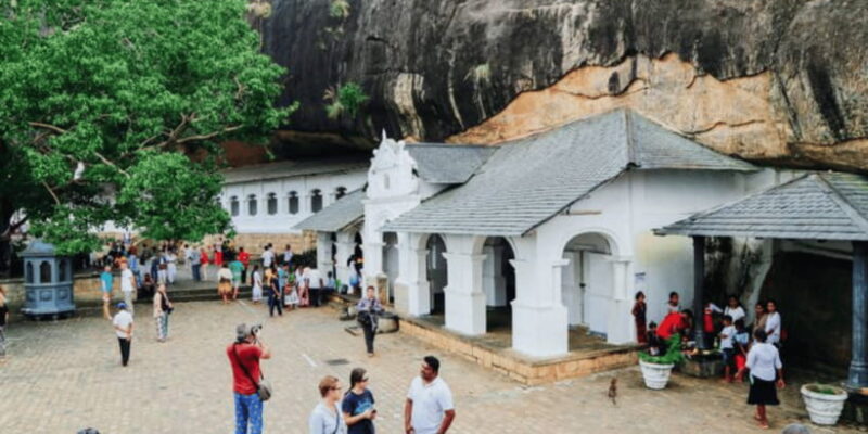 3-Day Glimpse of Sri Lanka Private Tour - From Kandy to Sigiriya and Dambulla