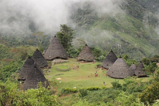 3-Day Group Adventure : Wae Rebo Village & Early Bird Komodo Tour - Key Points