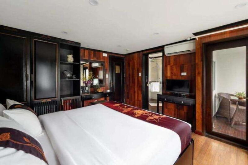 3-Day: Halong bay 5 star cruise cabin balcony - Ninh Binh - Accommodations: Comfort and Authenticity