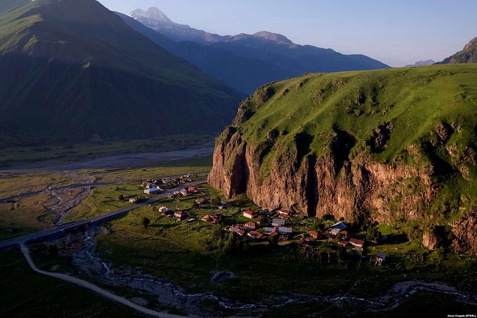 3-Day Hiking Group Tour in Kazbegi - Itinerary Breakdown