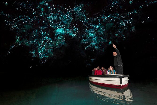 3 Day Waitomo Caves, Hobbiton Movie Set and Rotorua Tour from Auckland - FAQ