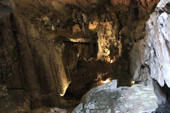 3 Days 2 Nights Unesco World Heritage Mulu 4 Showcaves - Key Points