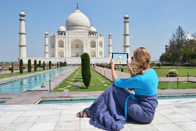 3 Days : Delhi , Agra & Jaipur Tour - First Impressions: An Action-Packed 3-Day Tour