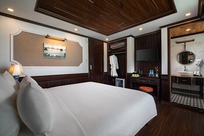 3-Days Lan Ha Bay 5 Star Cruise & Luxury Oceans Balcony Cabins - Who Should Consider This Tour?