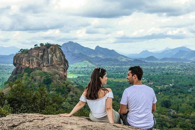 3 Days Tour to Kandy, Nuwara Eliya & Sigiriya - Day 1: Discovering Kandy’s Spiritual and Cultural Heart