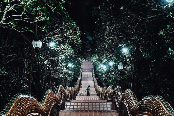 3 experiences: Doi Suthep Temple, Wat Phalat & Elephants - The Sum Up